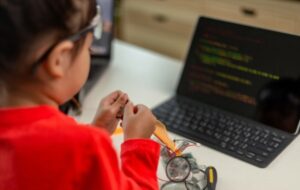 14 Manfaat Coding untuk Anak dan Siswa Sekolah - CHIS Cyberschool